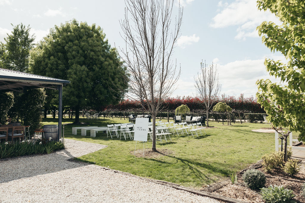 Laura & Sean - Blue Wren Farm
